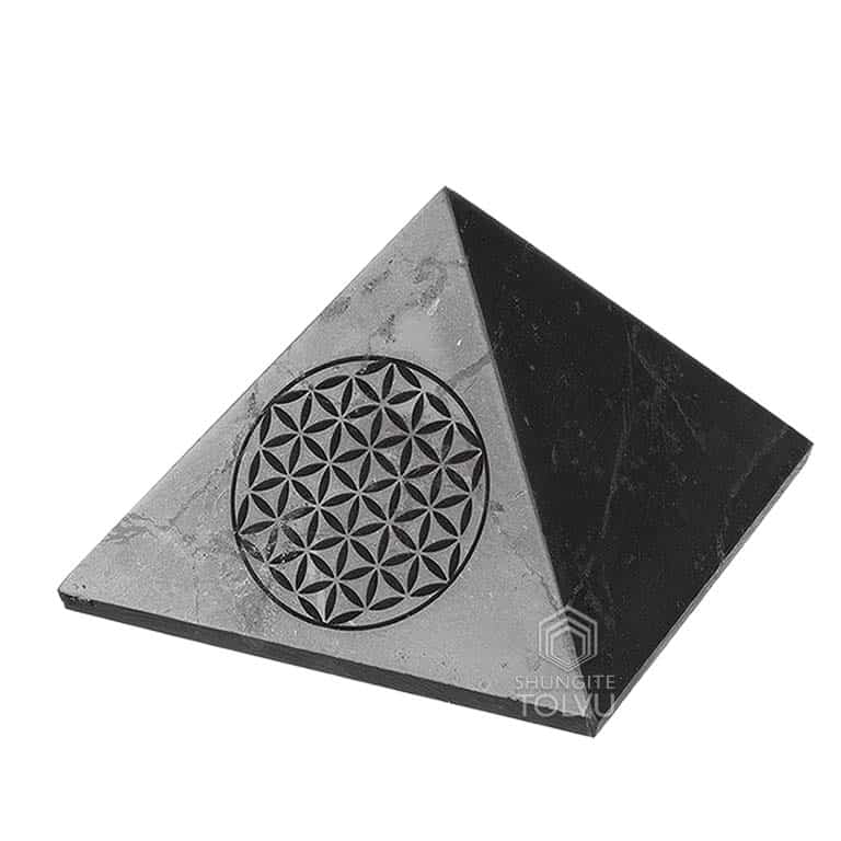 Shungite pyramid | Made of authentic shungite stone | Tolvu